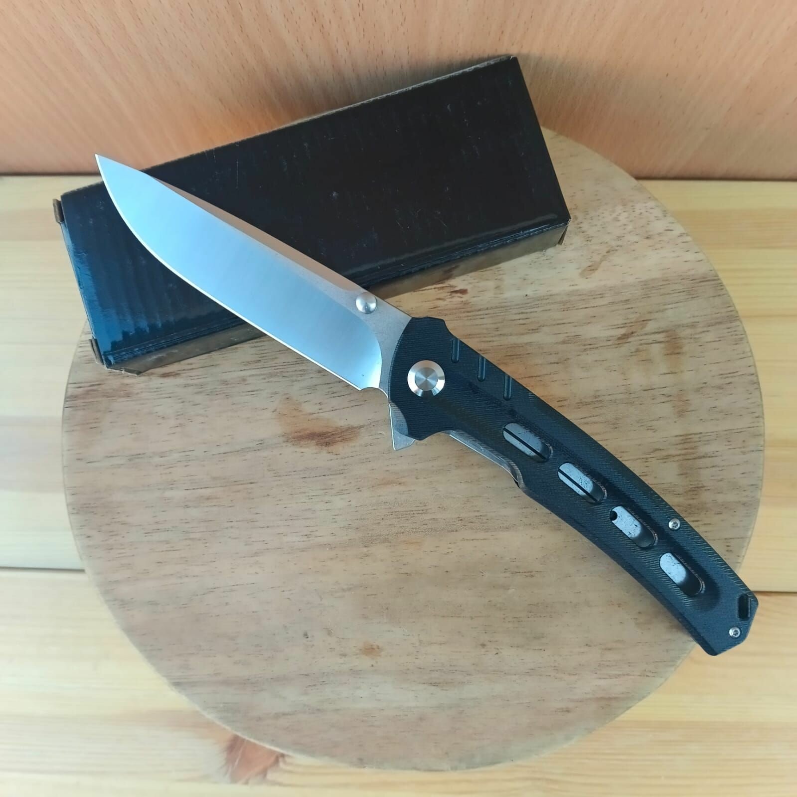 Туристический нож TAIWAN, складная конструкция, сталь D2,