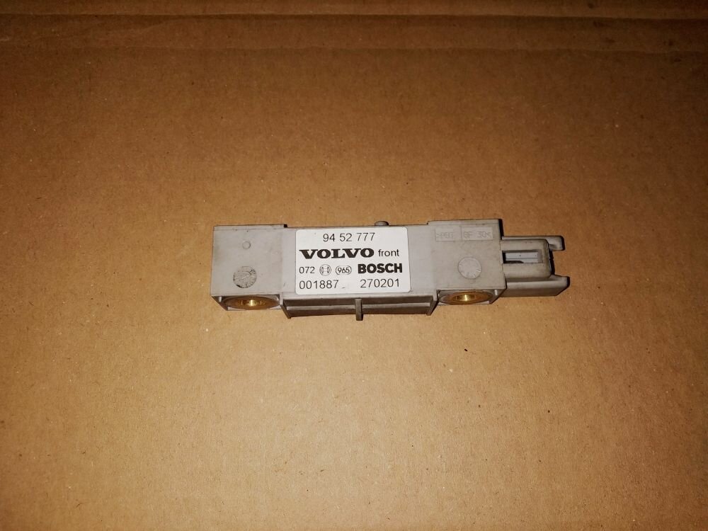 Датчик удара Volvo S60/S80/ V70/XC70 9452777