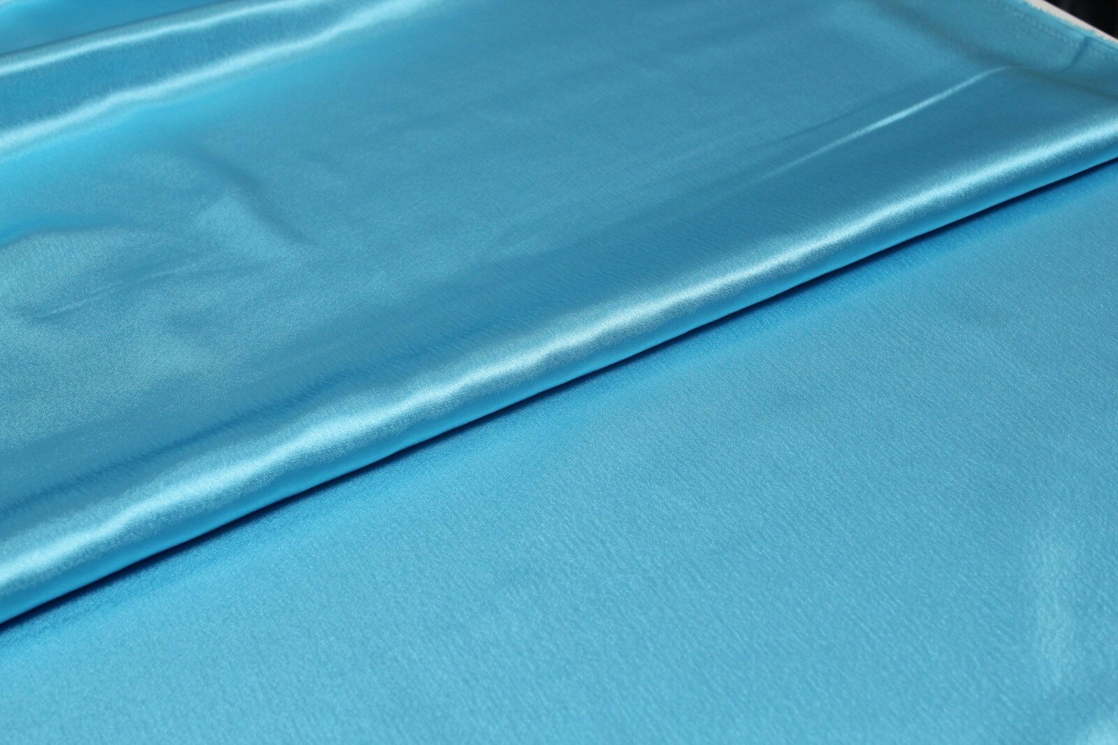 Ткань Креп-атлас бирюзово-голубой, ш146см, 0,5 м