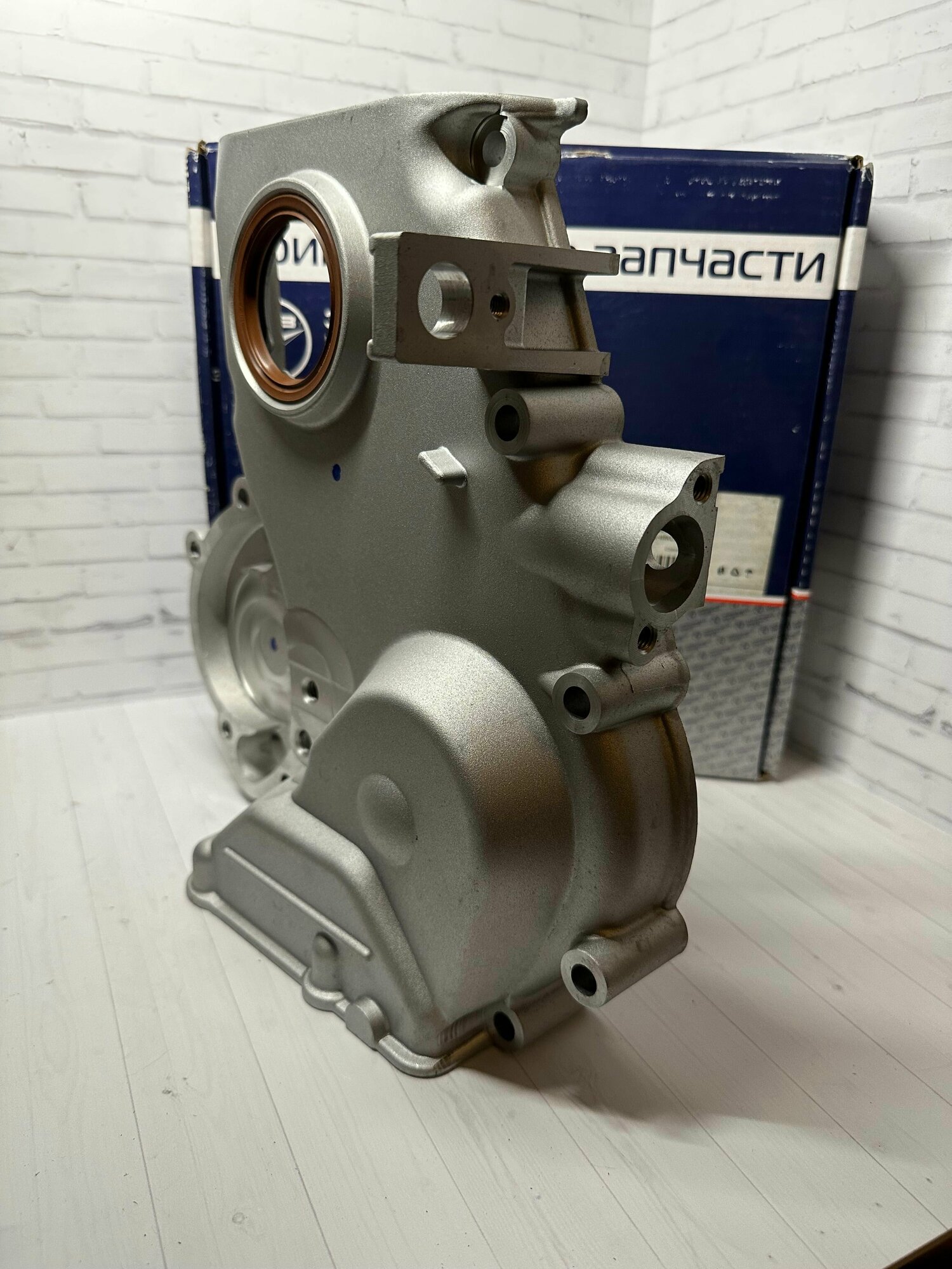 ЗМЗ 040624-1002058-10 Крышка ГРМ ЗМЗ-406,409 в сборе с сальником ЕВРО-3 (ОАО ЗМЗ)