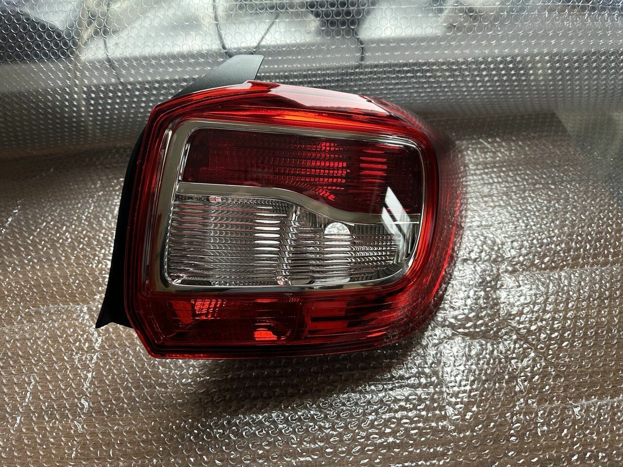 Фонарь задний правый Логан 2 с 2014-