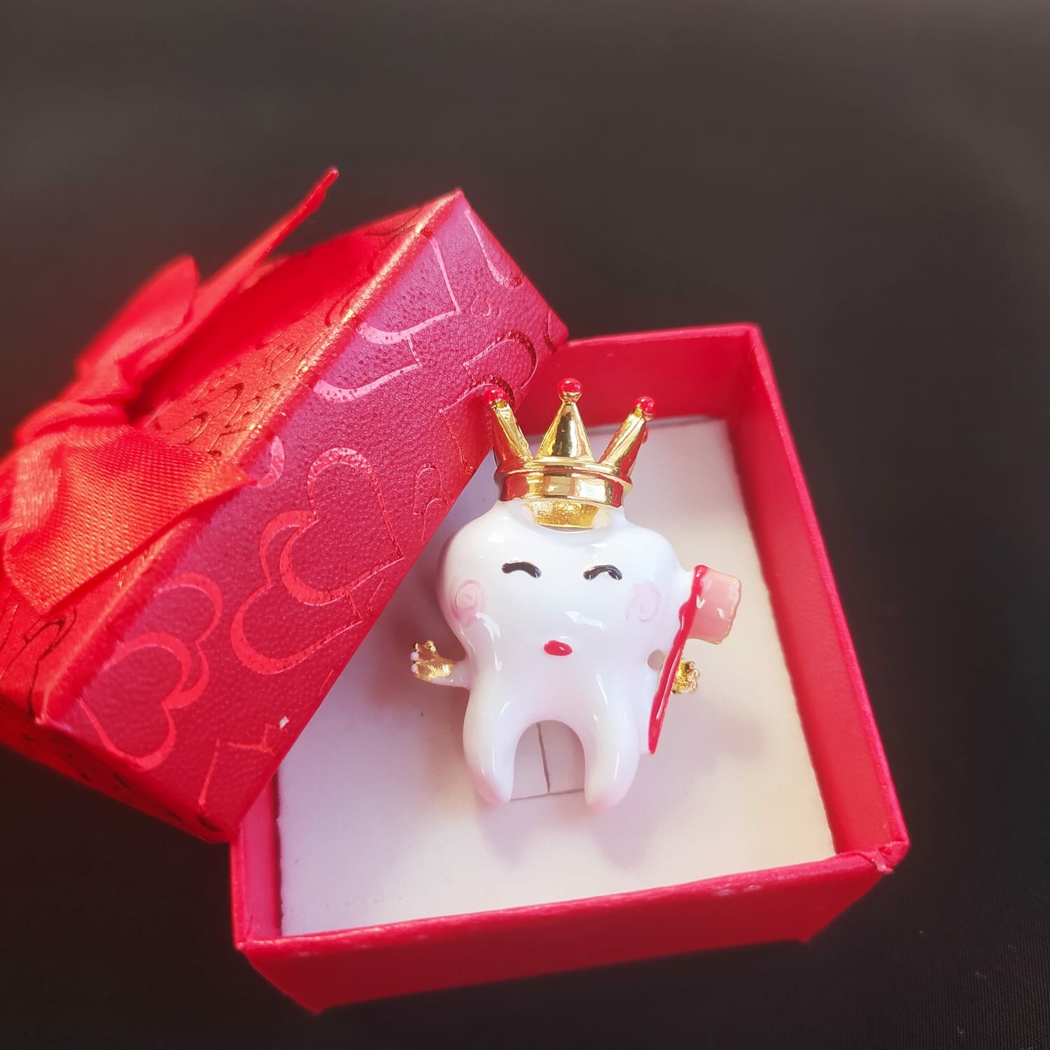 Брошь, эмаль