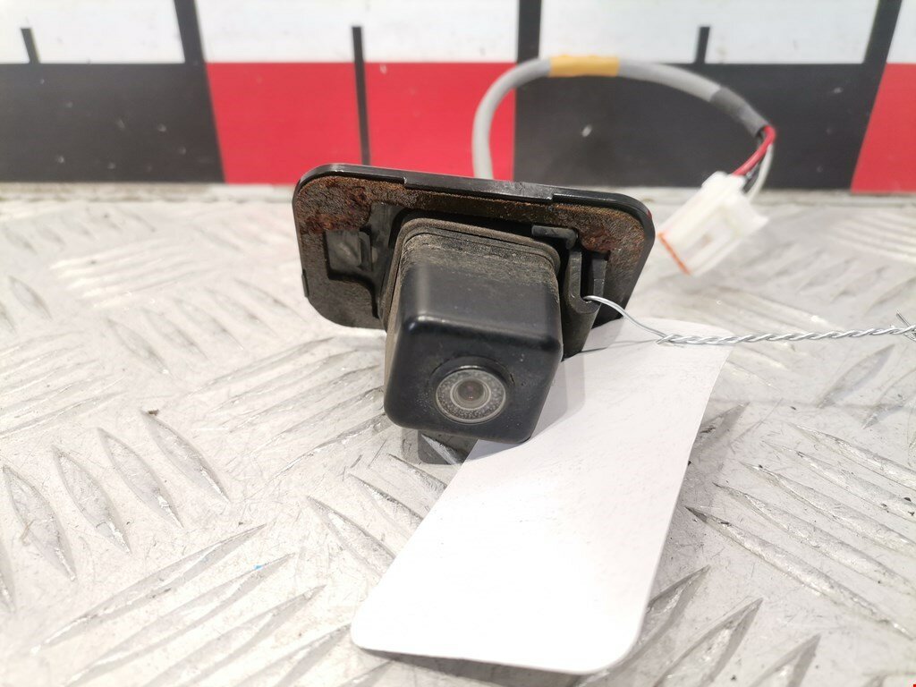 Камера заднего вида Mazda CX-7 (ER) E22367RC0 арт. 1084842