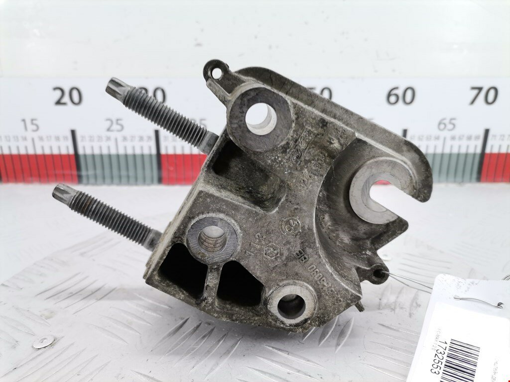 Кронштейн (крепление лапа) двигателя Ford C-MAX 1 3M516030BE арт. 1732553