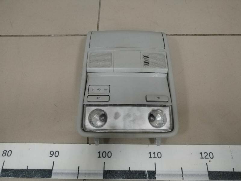 Плафон салонный Volkswagen Golf Plus 5 2005-2014 кат.номер: 1K0947105NY20