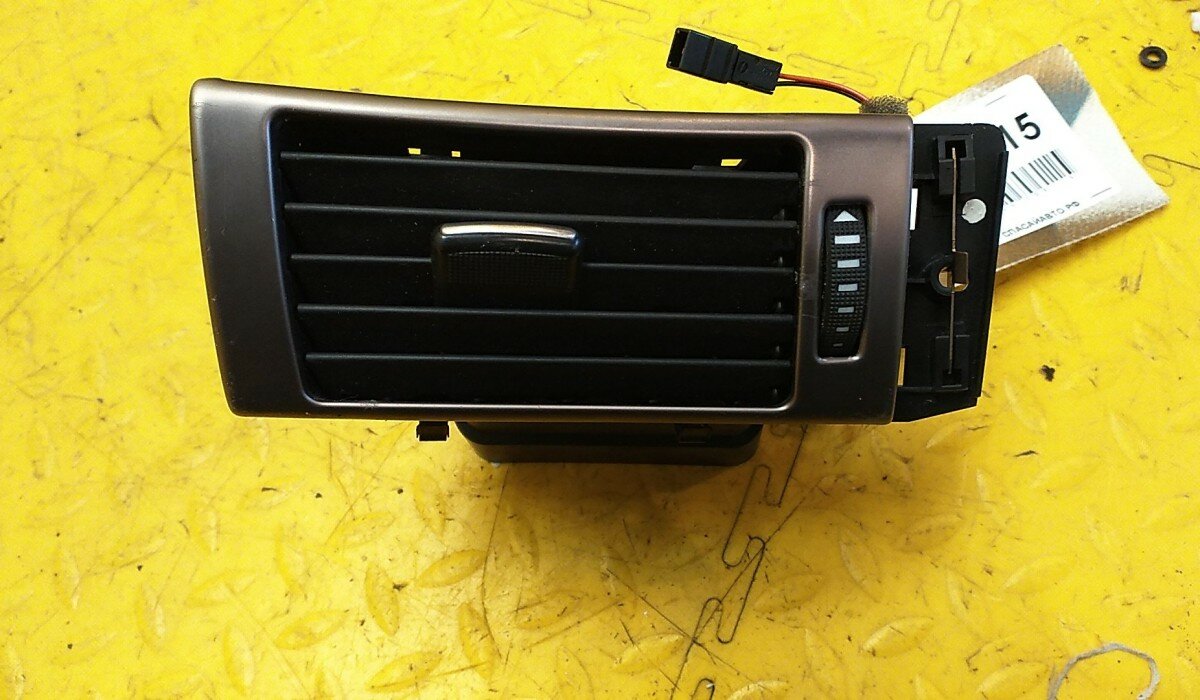 Дефлектор воздушный A6 (C5) Audi 4B1820902