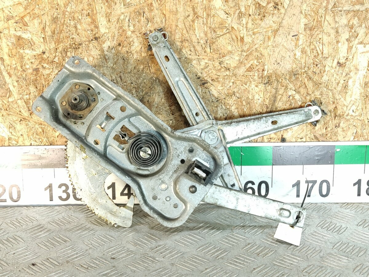 Стеклоподъемник задний правый BMW 5 1988-1995 51341944064