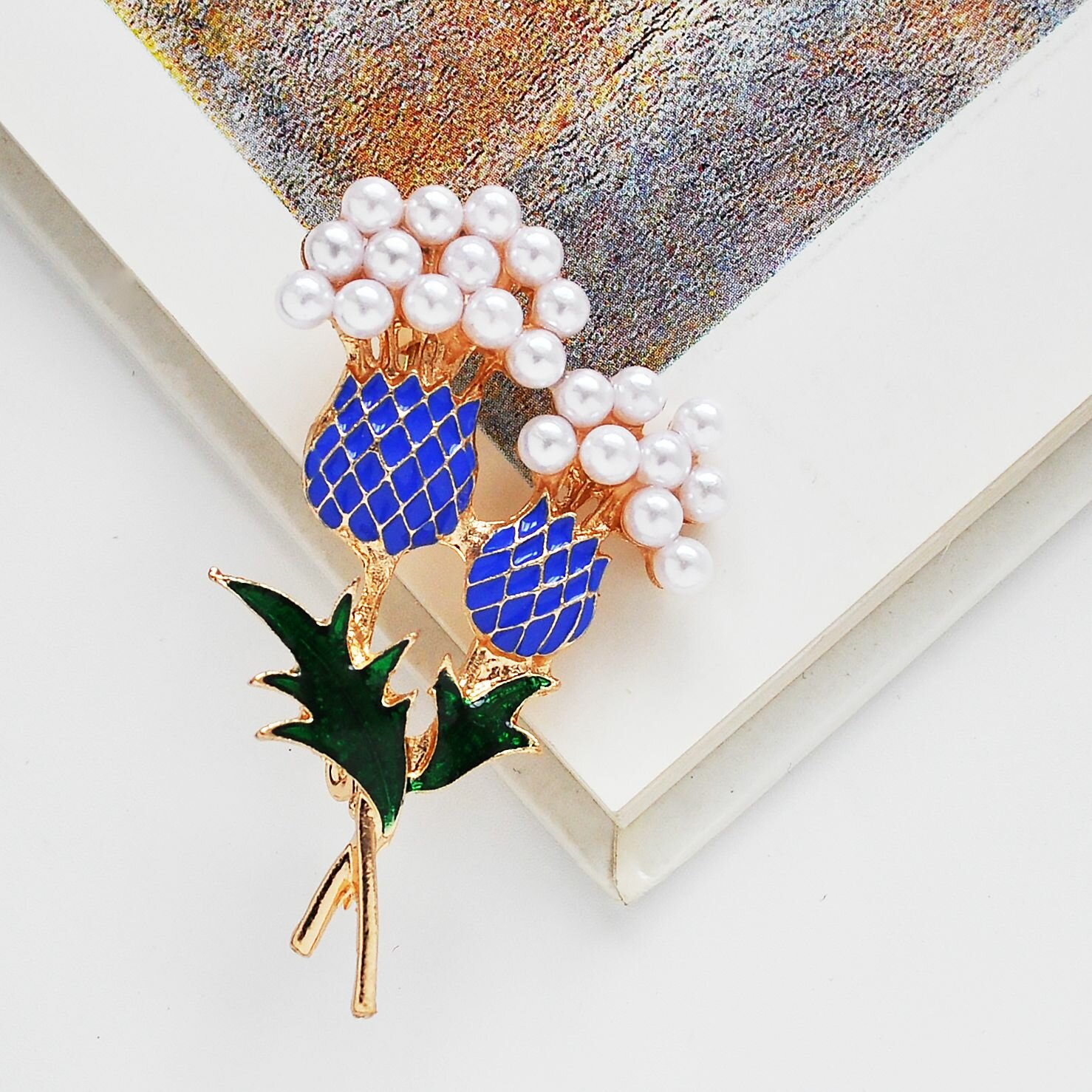 Брошь, эмаль