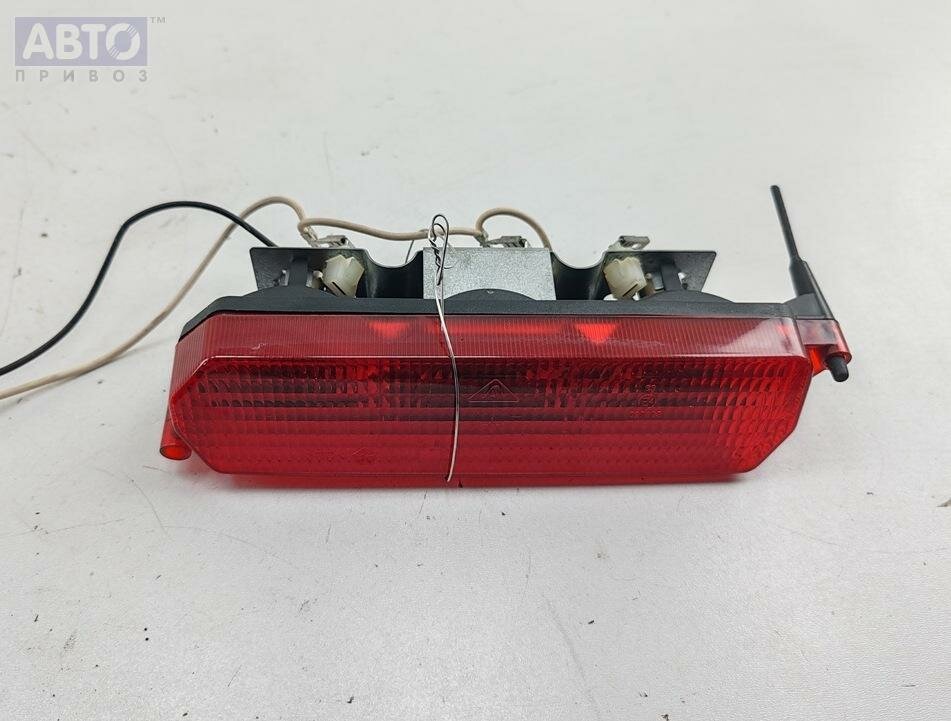 Фонарь стоп-сигнал Chrysler Voyager (1996-2000)