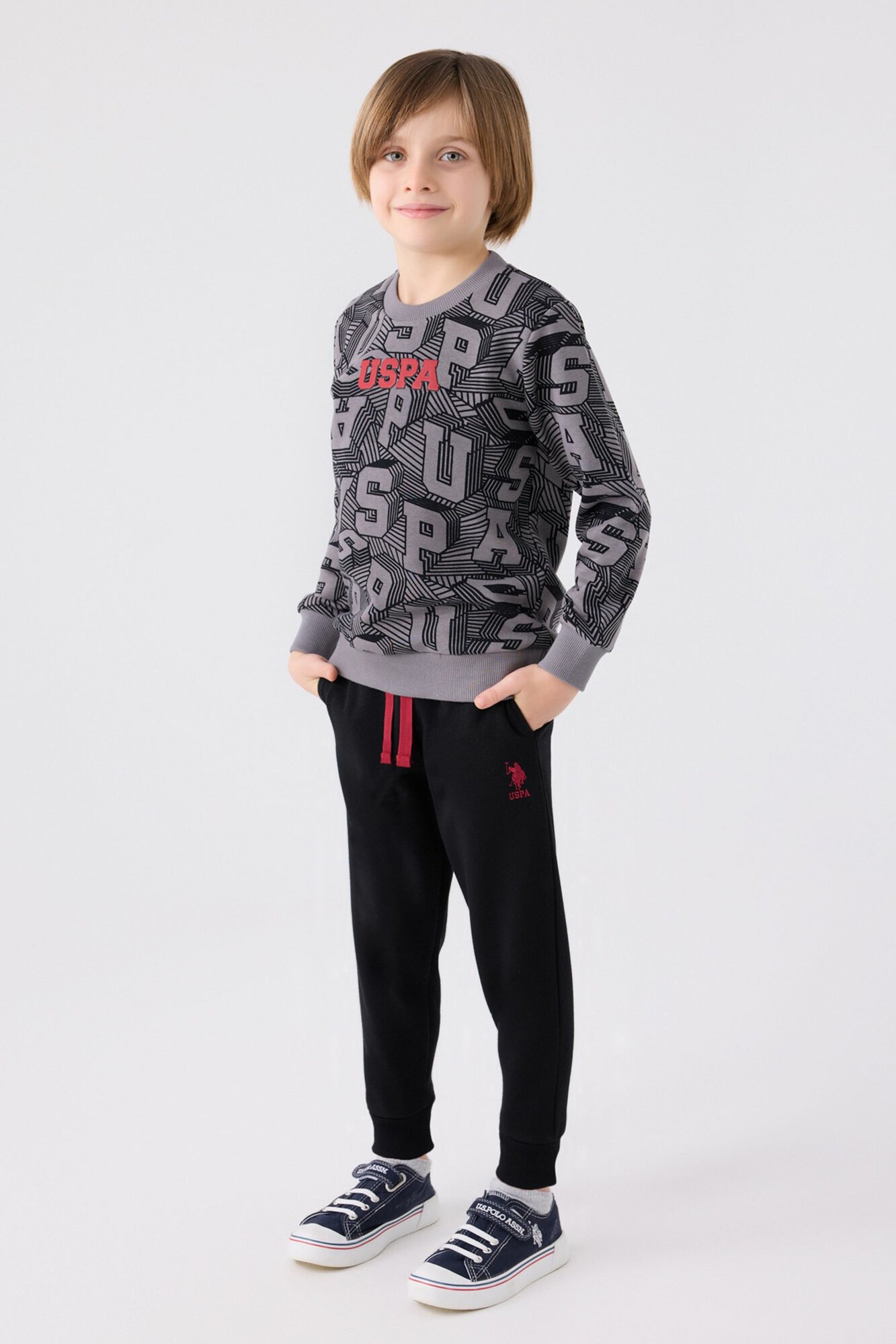 Костюм спортивный