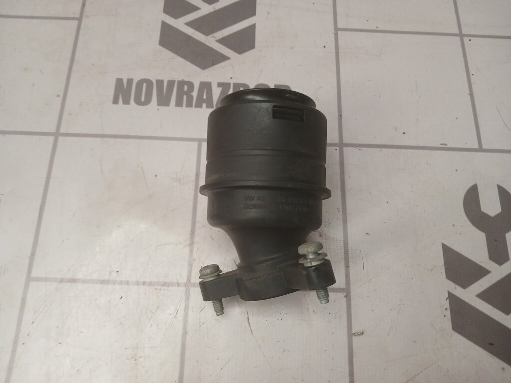 Коллектор впускной Skoda Yeti 2009-2018