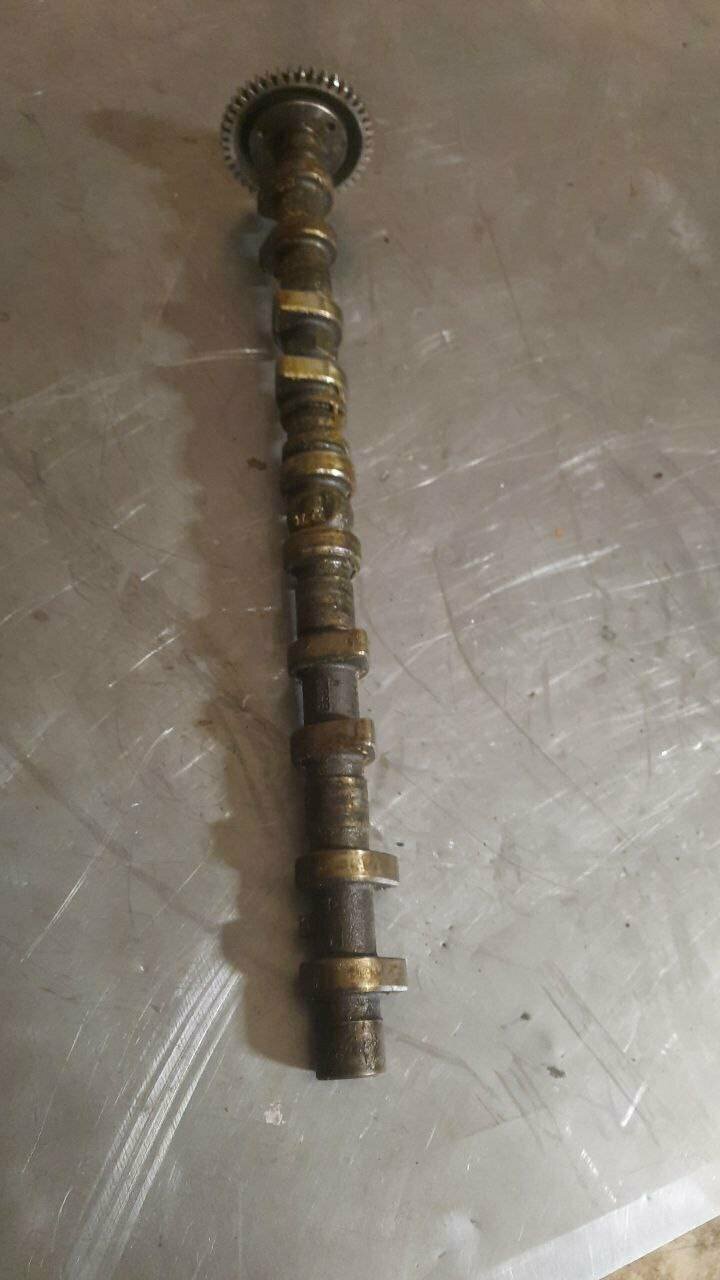 Распредвал Mercedes-Benz Sprinter W901-904 2000 6120510001