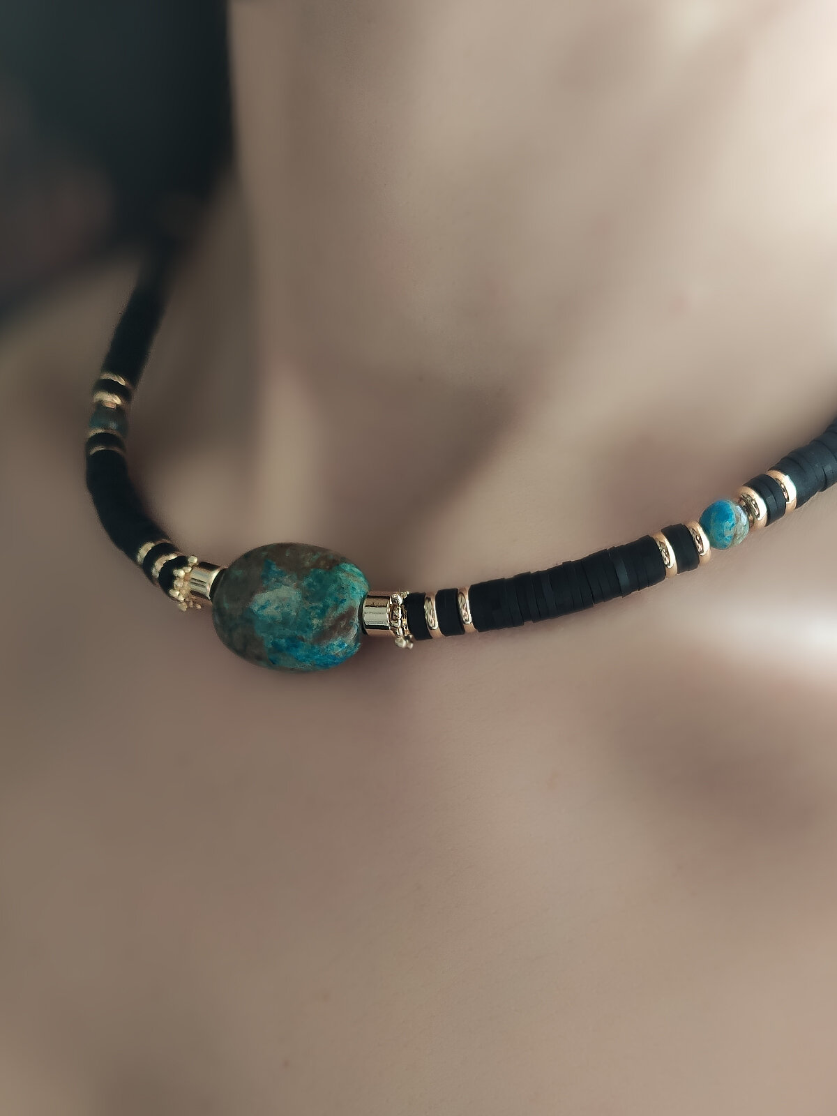 Чокер, хризоколла