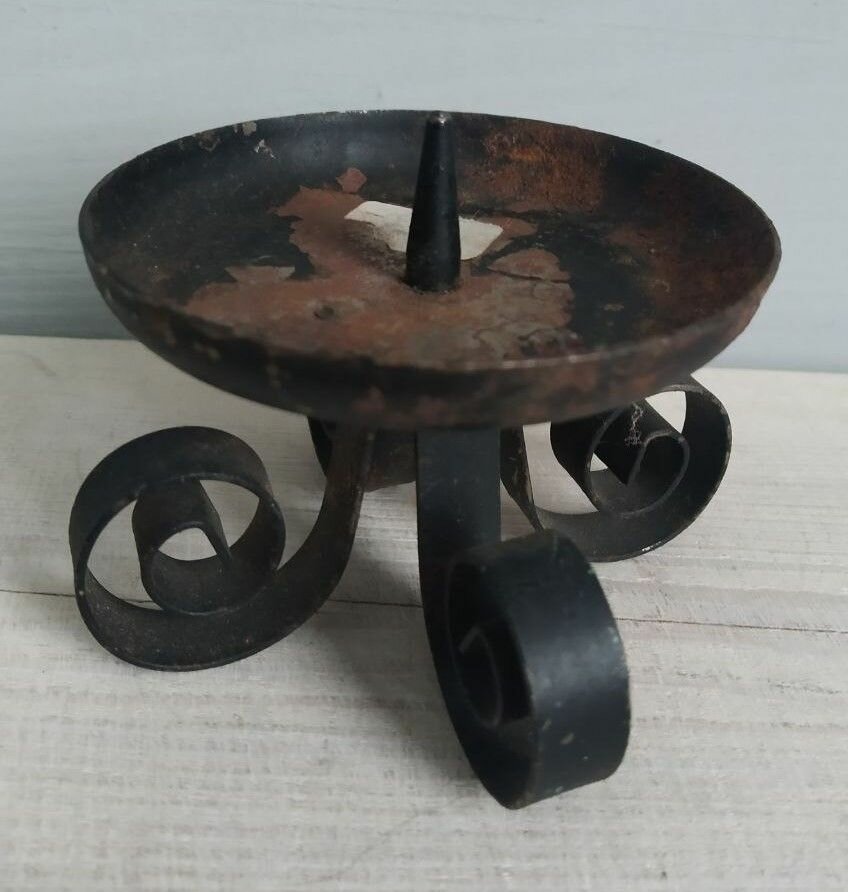 Антикварный подсвечник