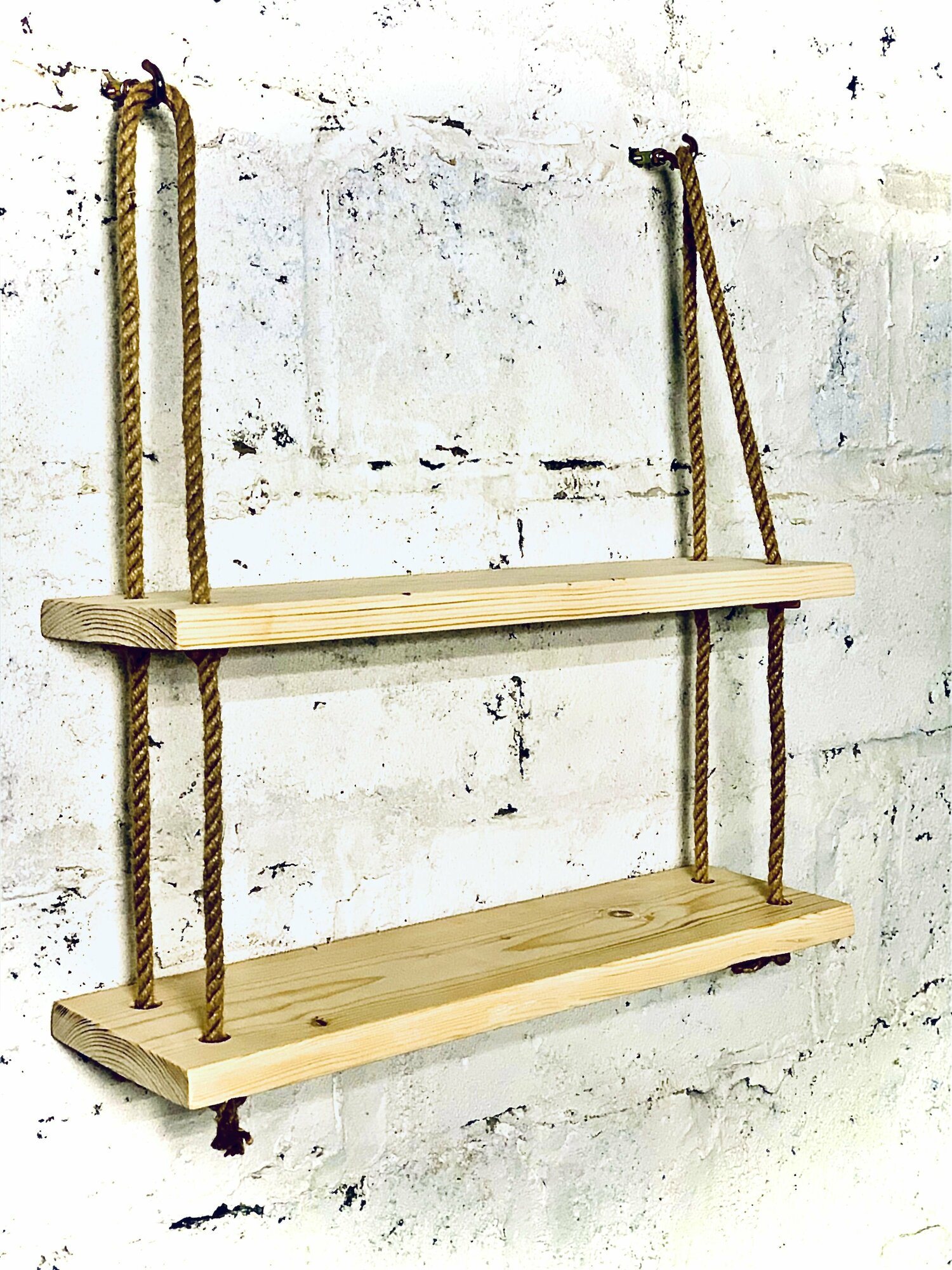 Настенная деревянная полка с канатом