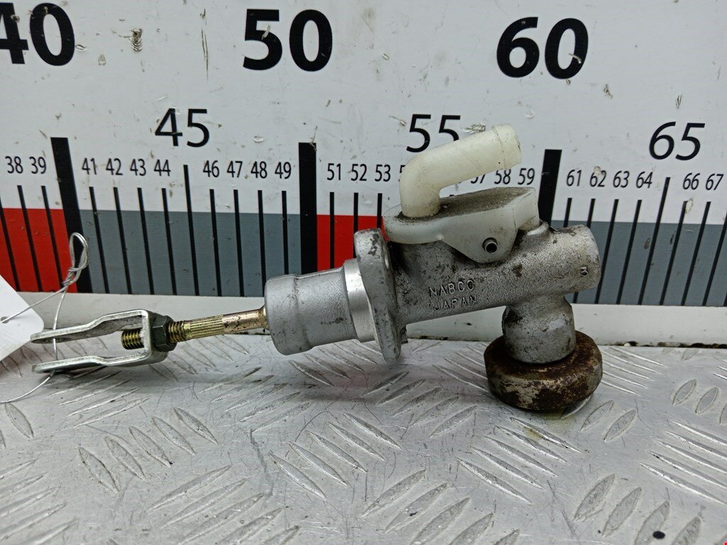 Цилиндр сцепления главный Nissan Almera_Tino 306105M00A арт. 1996717