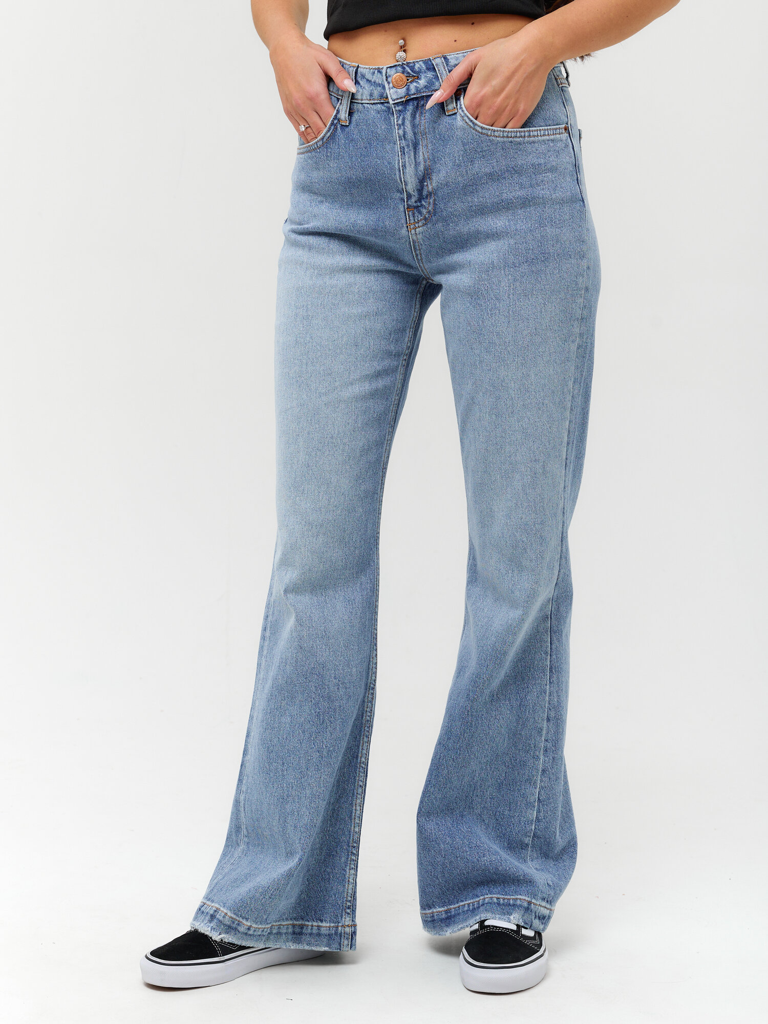 Джинсы джинсы женские клеш прямые 