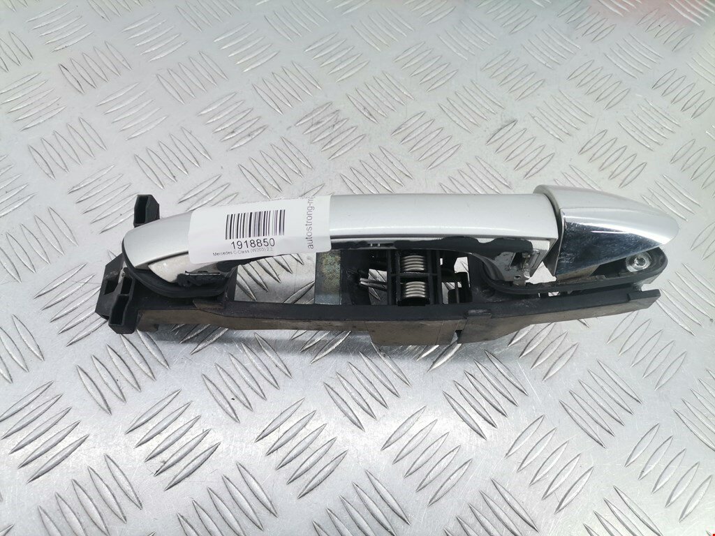 Ручка двери наружная задняя правая Mercedes C-Class (W203) A2037601034 арт. 1918850