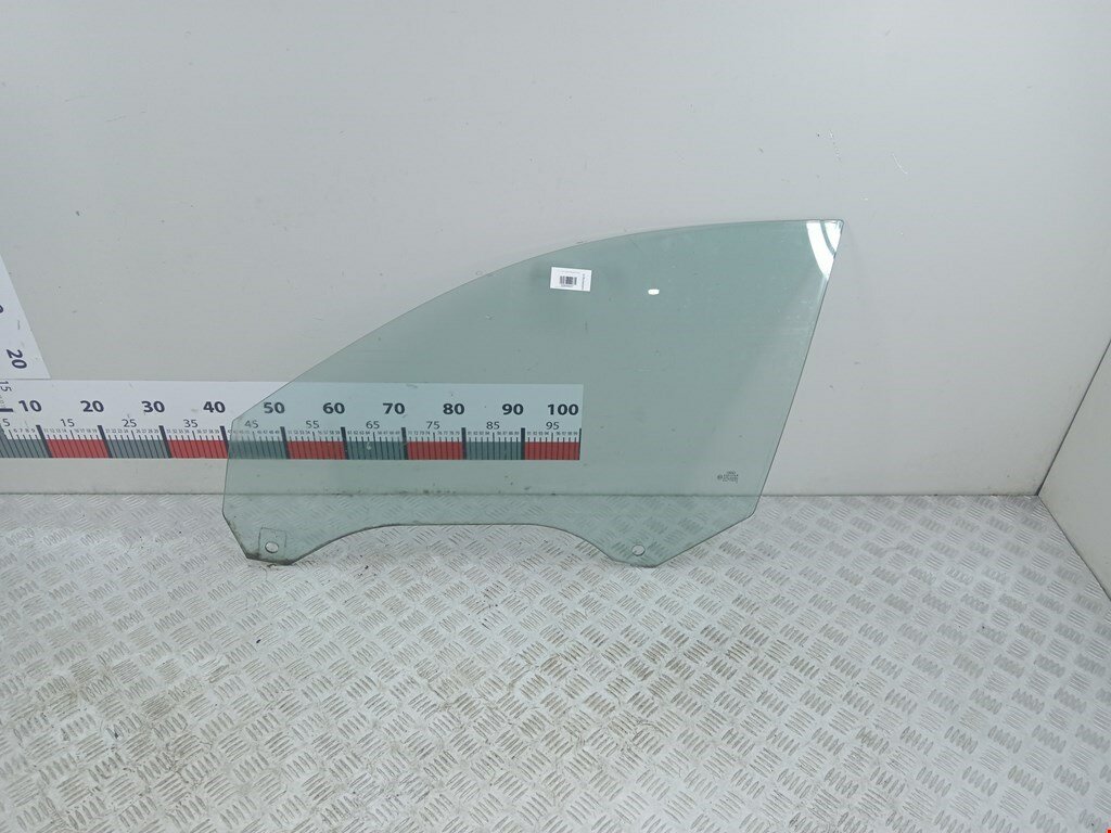 Стекло двери передней левой Audi A6 C5 4B0845201 арт. 2064997