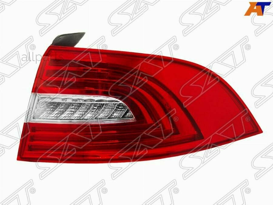 SAT ST-665-1931R Фонарь задний Skoda Superb 13-15 (Справа/ 4D SED)