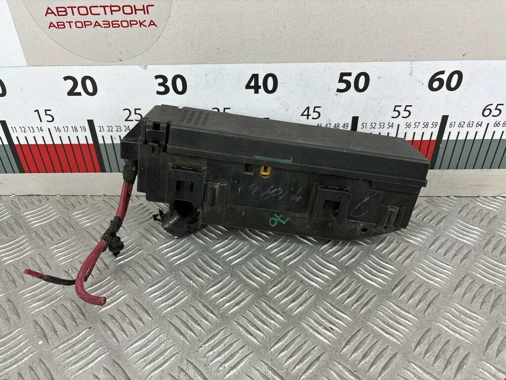 Блок предохранителей Jeep Commander 56047836AE арт. 714674