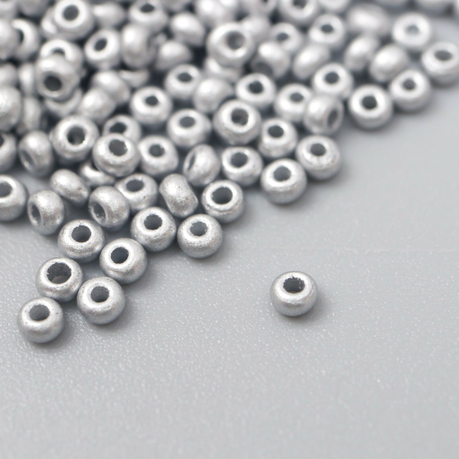 Бисер Арт Узор "Металлик. Серебро", стекло, 11/0, 10 г, серебристый