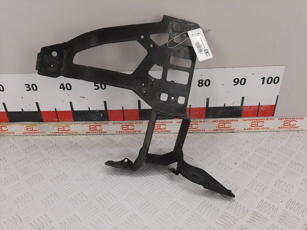 Кронштейн (крепление) фары левый BMW 5-Series (E60/E61) 51647163483 арт. 962128