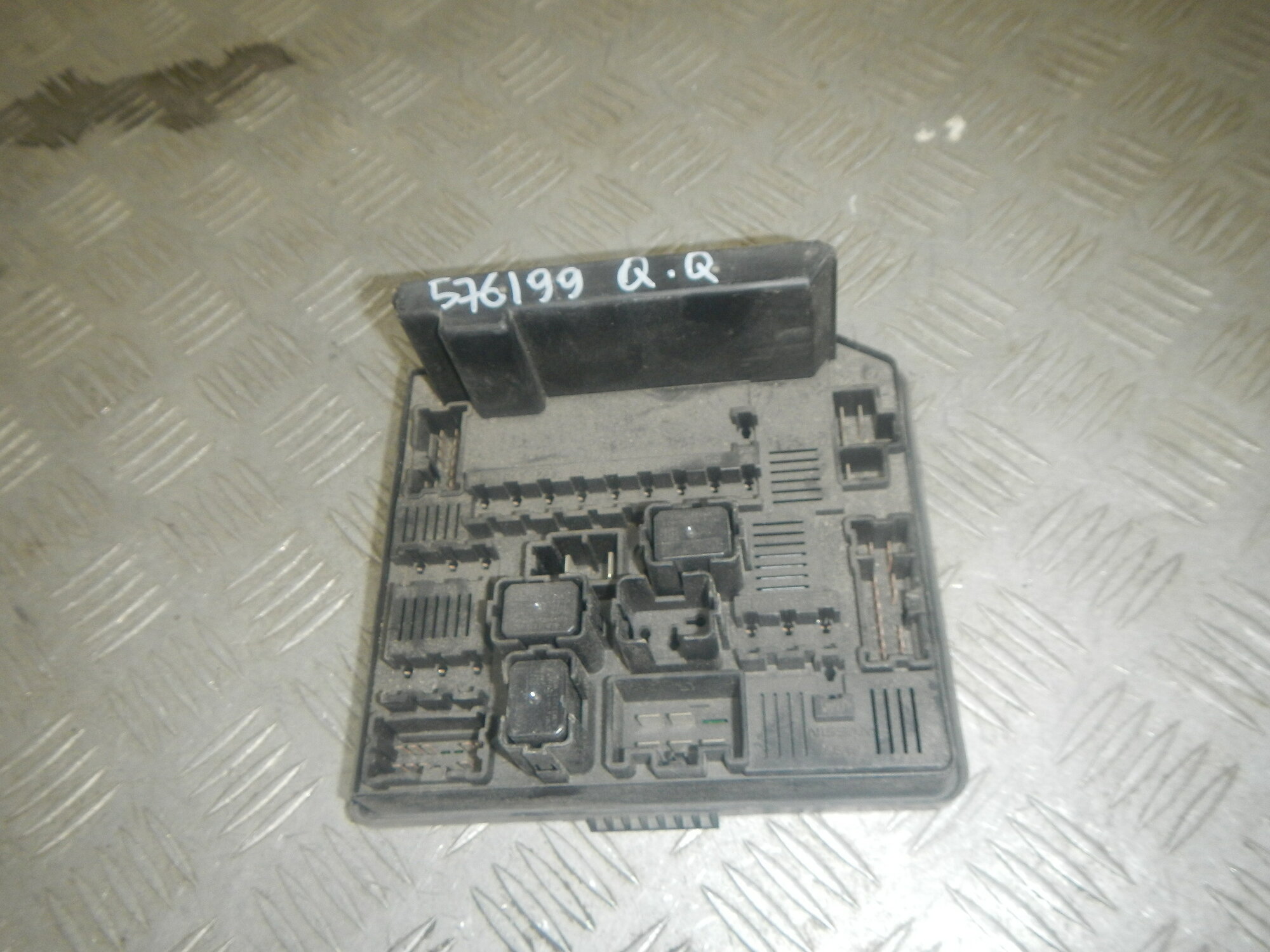 Б/У Блок предохранителей, Nissan (Ниссан)-QUASHQAI (07-) NISSAN QUASHQAI (07-) Без видимых повреждений. 576199 NISSAN ар...