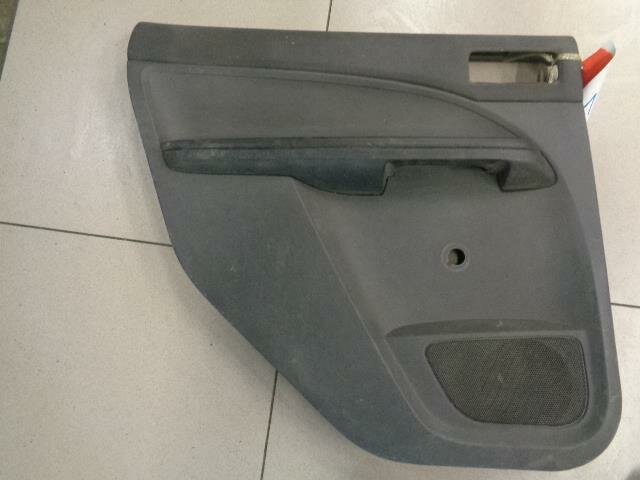 Обшивка двери задней левой от Ford C-MAX 2003-2010