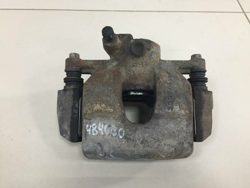 Суппорт передний правый Volkswagen Polo Sed RUS 2011 кат.номер: 6RF615124