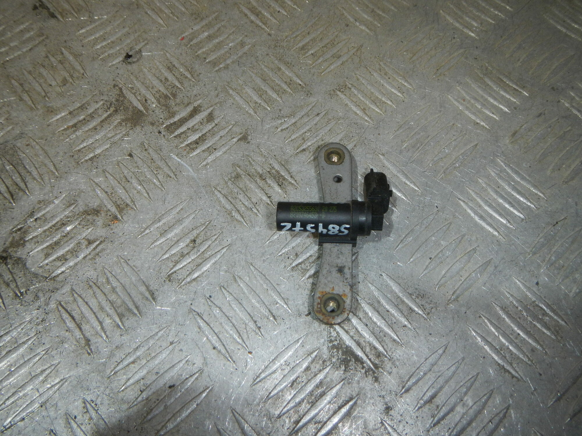 Б/У Датчик положения коленвала, Renault (Рено)-LOGAN (14-) RENAULT LOGAN (14-) Без видимых повреждений. 584572 RENAULT а...