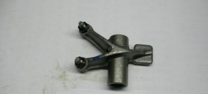 Коромысло впускного клапана в сборе SYM JoyMax 300 GTS 300, арт. 1443A-LEA-000