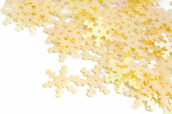 Пайетки россыпью TBY 18 мм, цвет 020 светло-желтый, 50 г (TBY. FLK524.020)