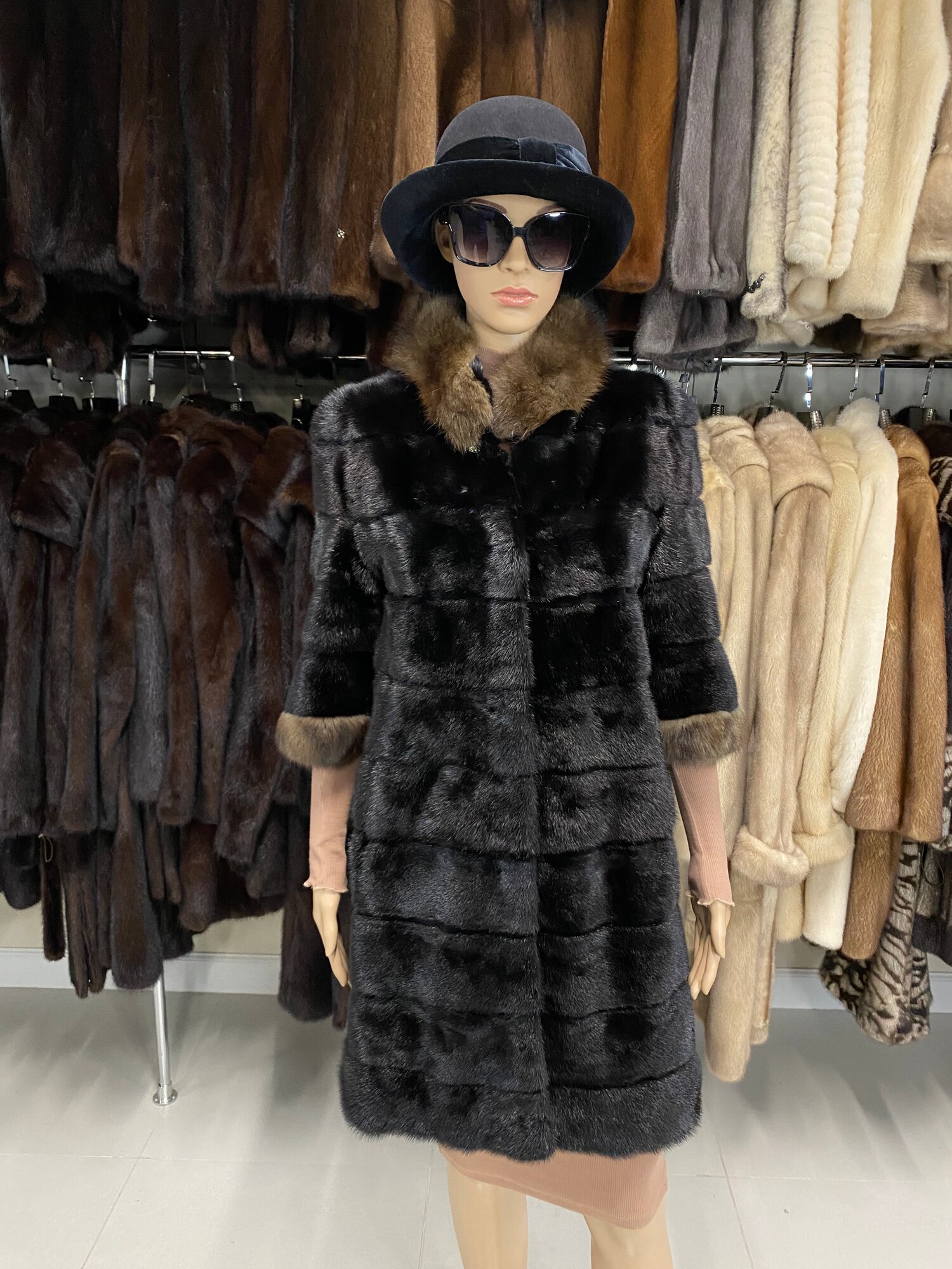 Шуба. Премиум. Норка. С соболем 42-44 р.