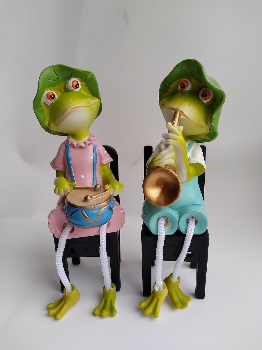 Фигурки лягушек с висячими ножками Фигурки интерьерные Сувениры Фигурки лягушек Фигурки животных