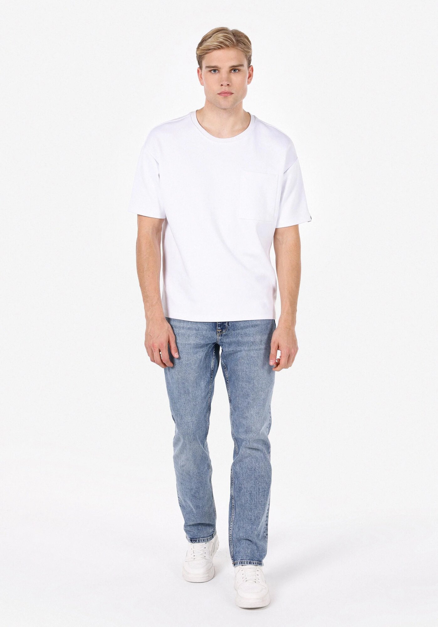 Джинсы 042 JOHN Slim Straight Fit 