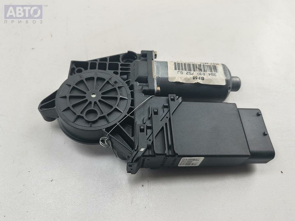 Моторчик стеклоподъемника передний правый Volkswagen Passat B5