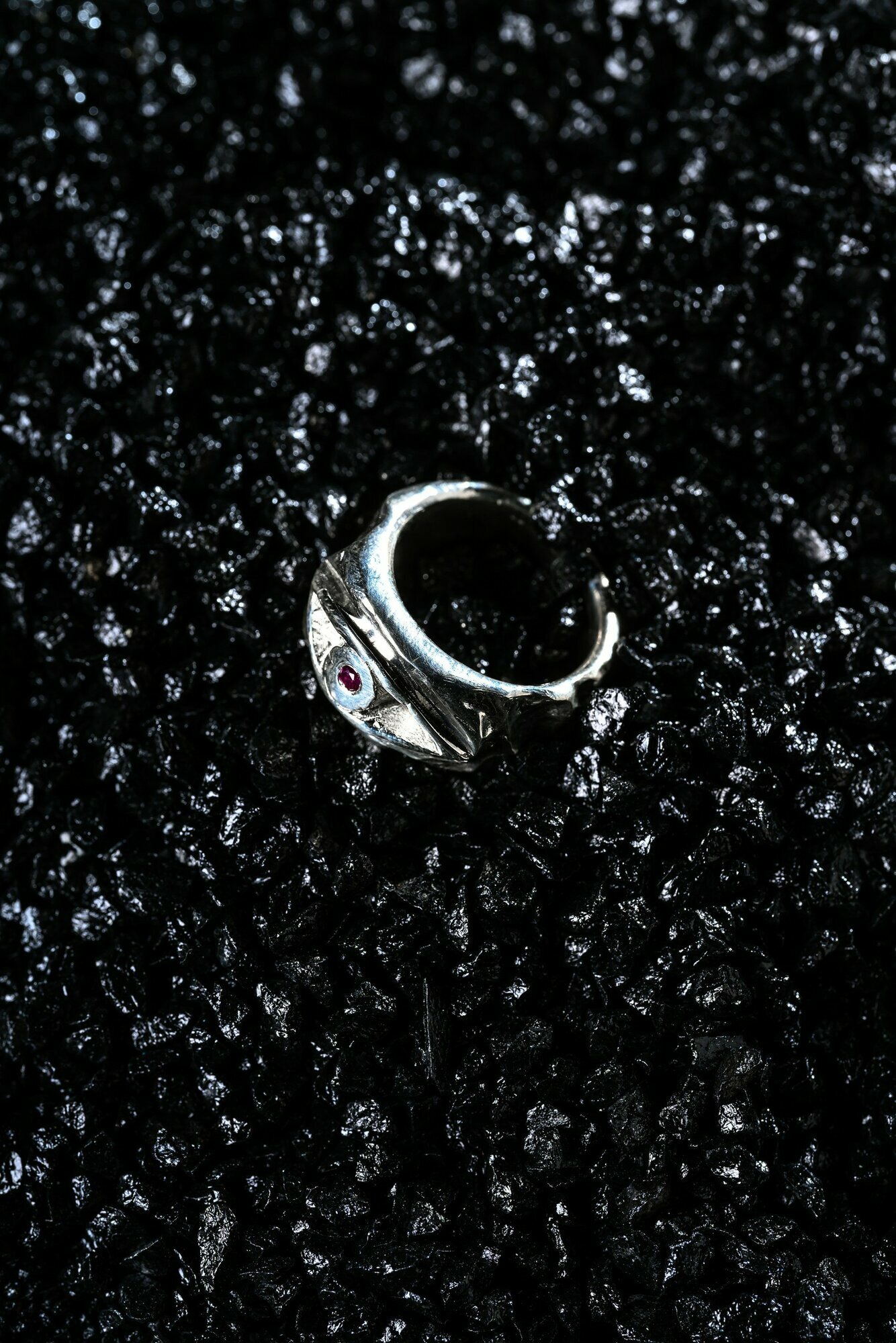 Кольцо, серебро, 925 проба, гранат, размер 17, Silver — фото 1