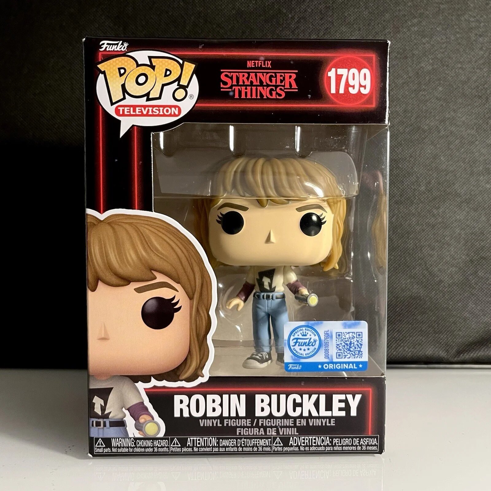 Funko Pop Робин Бакли из сериала «Чудовища»