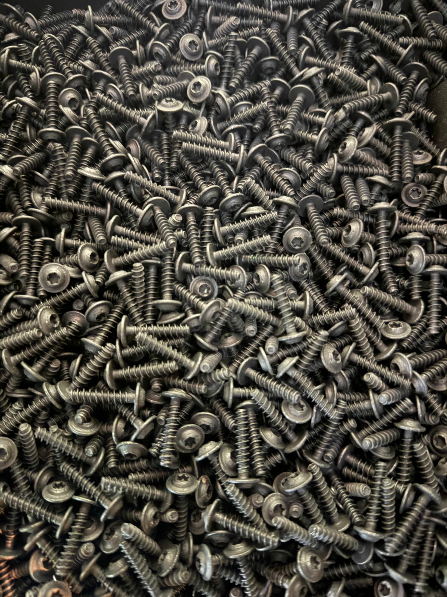 Саморез 4х20 VAG (7шт) оригинал Torx T20, с линзованной цилиндрической скругленной головкой N90930201