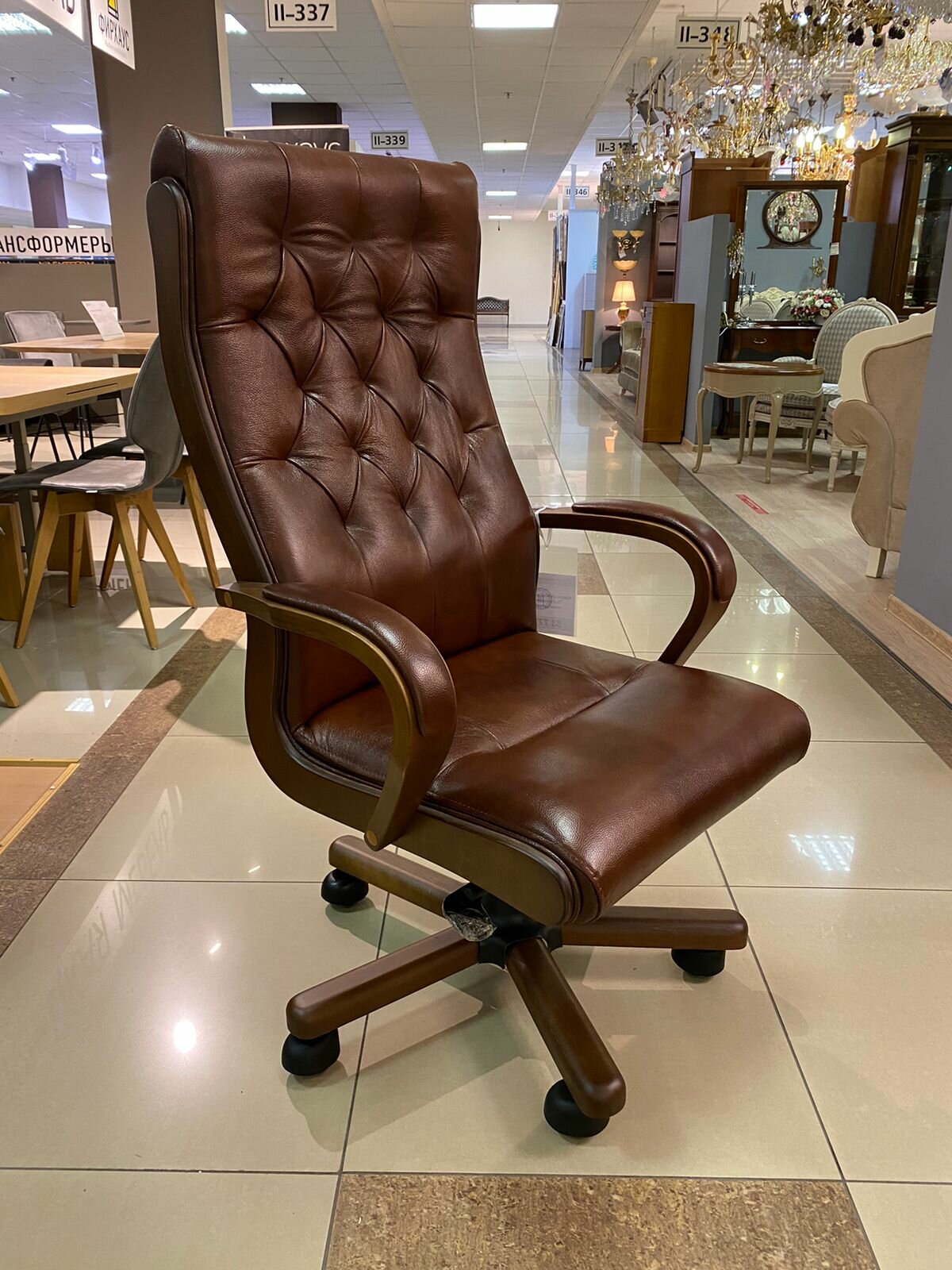 Кресло директора - Ботичелли натуральная кожа 2002/дерево/НК/ мпд