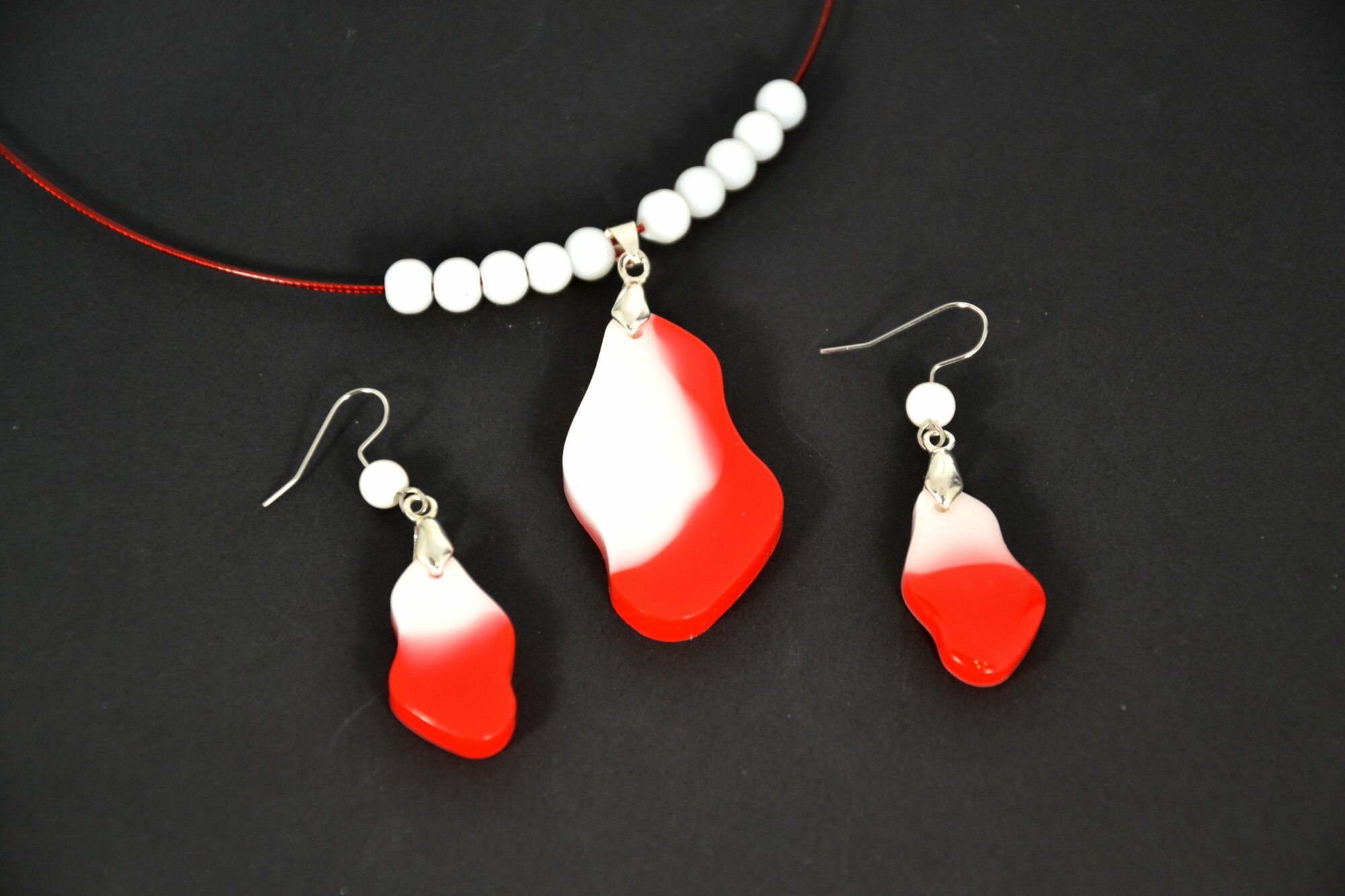 Комплект бижутерии Карамба: серьги, подвеска