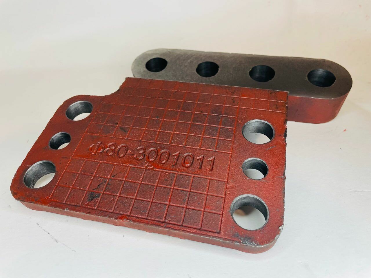 Кронштейн МТЗ рулевого цилиндра ГОРу Ц50 Ф80-3001011