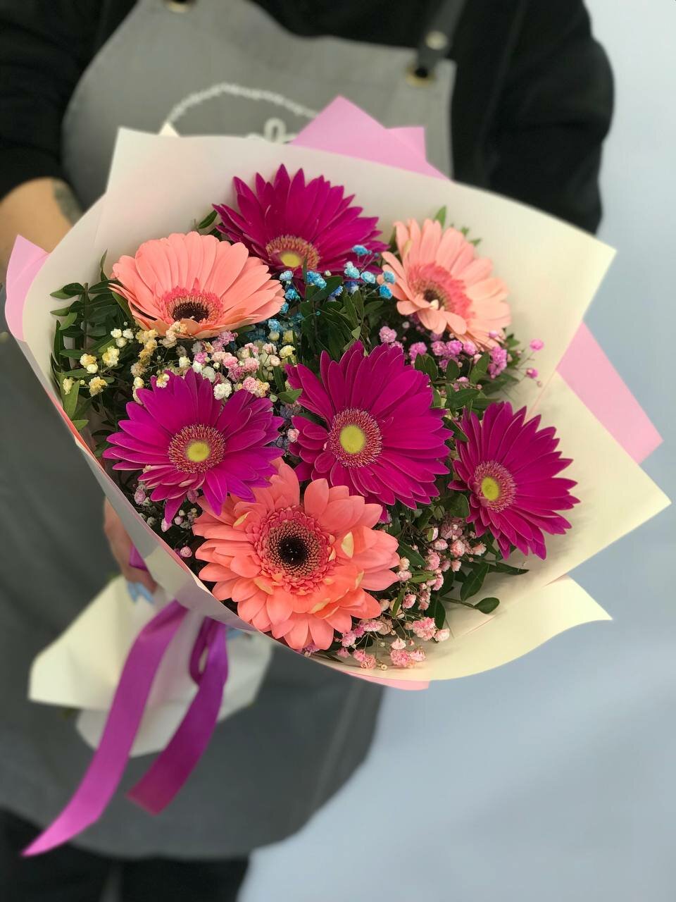 Букет из гербер «Яркая новость» - WOW (до 50 см)