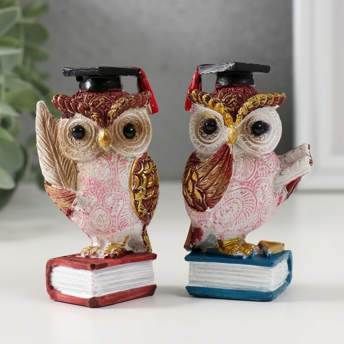 Фигурка полистоун «Ученый красный филин на книге», 3.5×4.5×8.5 см, микс