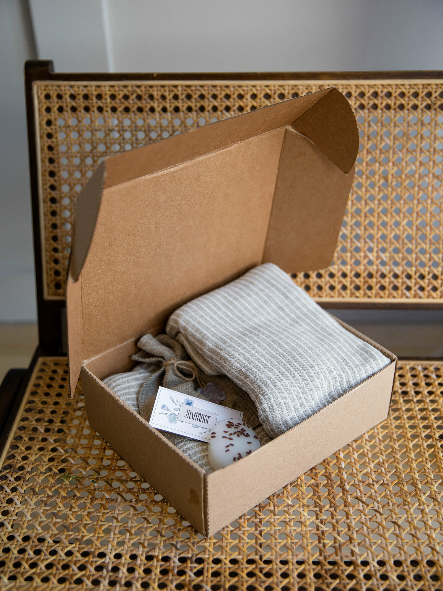 Полотенце банное льняное в Полоску. Комплект из двух полотенец 80х150 и 60х80 см. Подарочный набор.