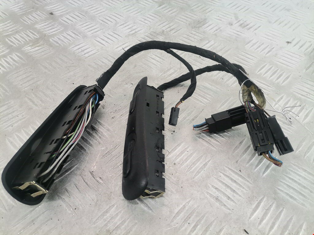 Блок управления стеклоподъемниками Opel Omega B 90438545 арт. 1694055