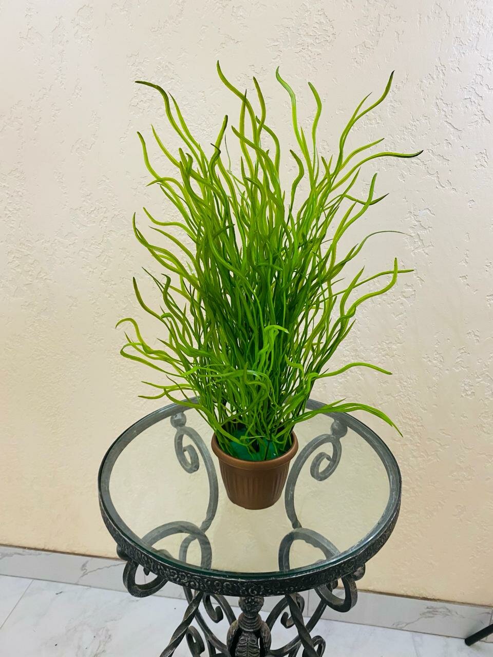 Искусственная Осока в горшке от бренда Holodilova