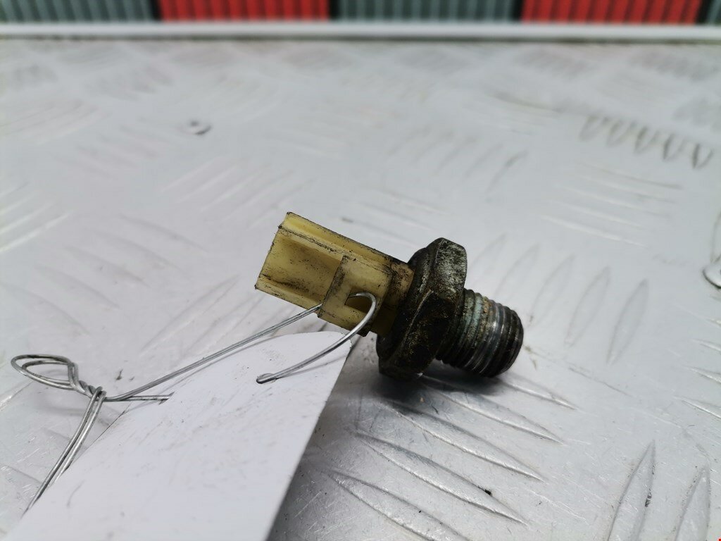 Датчик давления масла Ford Fiesta 5 98AB9278CA арт. 2037493