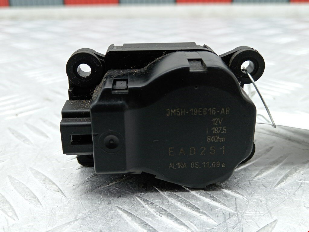 Сервопривод (электропривод моторчик привода) заслонки печки Ford Galaxy 2 1786200 арт. 1932518